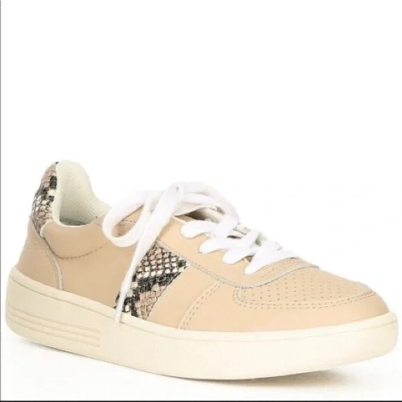 Chelsea & Violet | Shoes | Chelsea Violet Leather Platform Sneakers ...